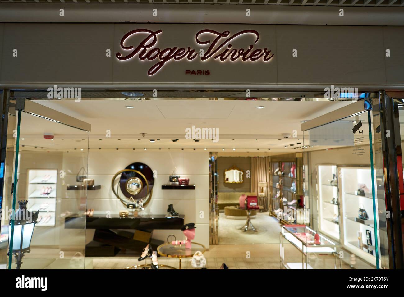 Kow business logo hi-res stock photography and images - Alamy