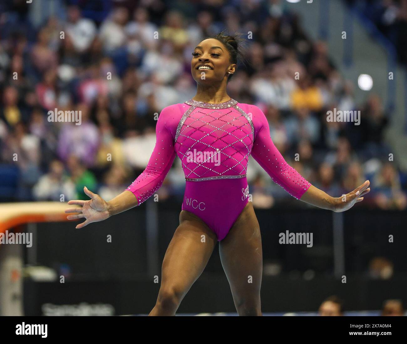Hartford, CT, USA. 18th May, 2024. Simone Biles on the floor exercise ...