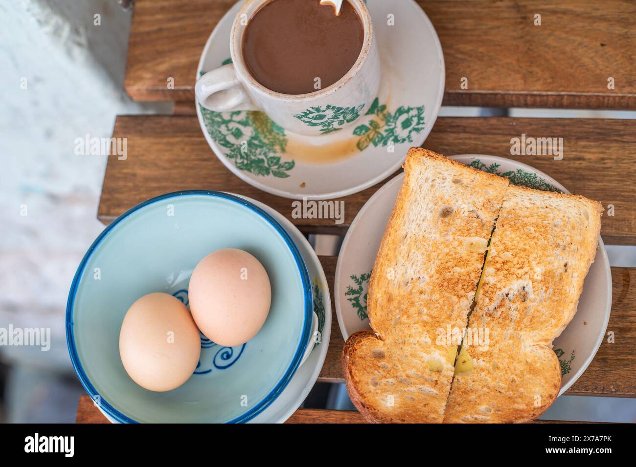 Traditional malaysian kopitiam coffee breakfast hi-res stock ...