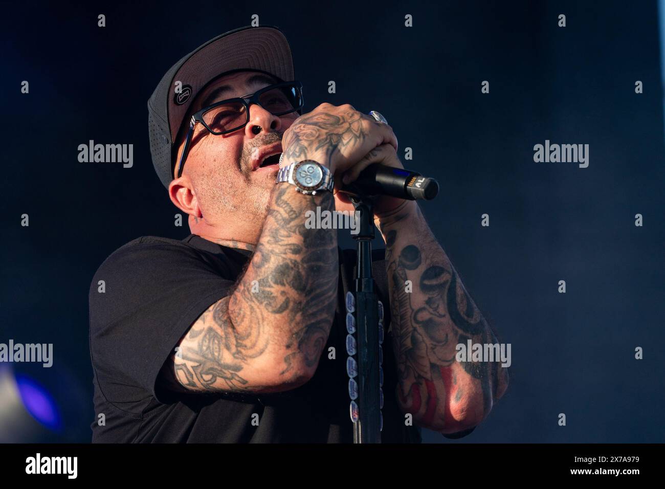 Aaron Lewis of Staind performs during Sonic Temple Art and Music ...