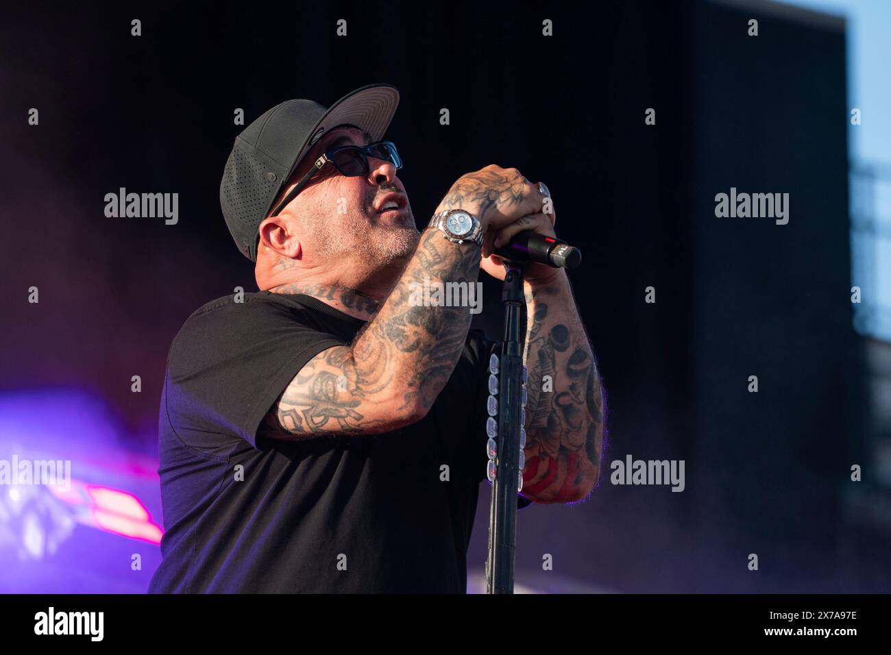 Aaron Lewis of Staind performs during Sonic Temple Art and Music ...