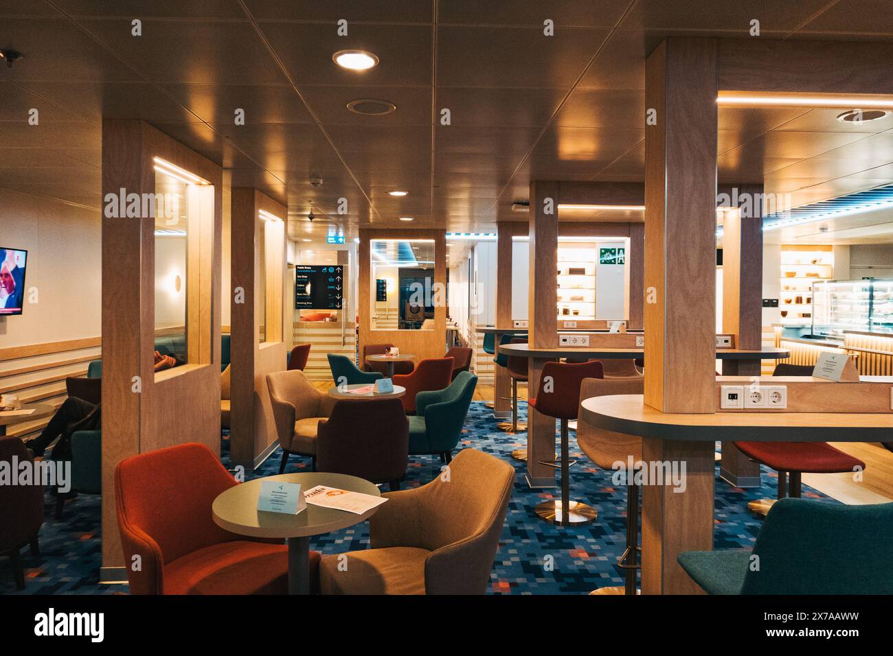 Cruise ship interior inside hi-res stock photography and images - Alamy