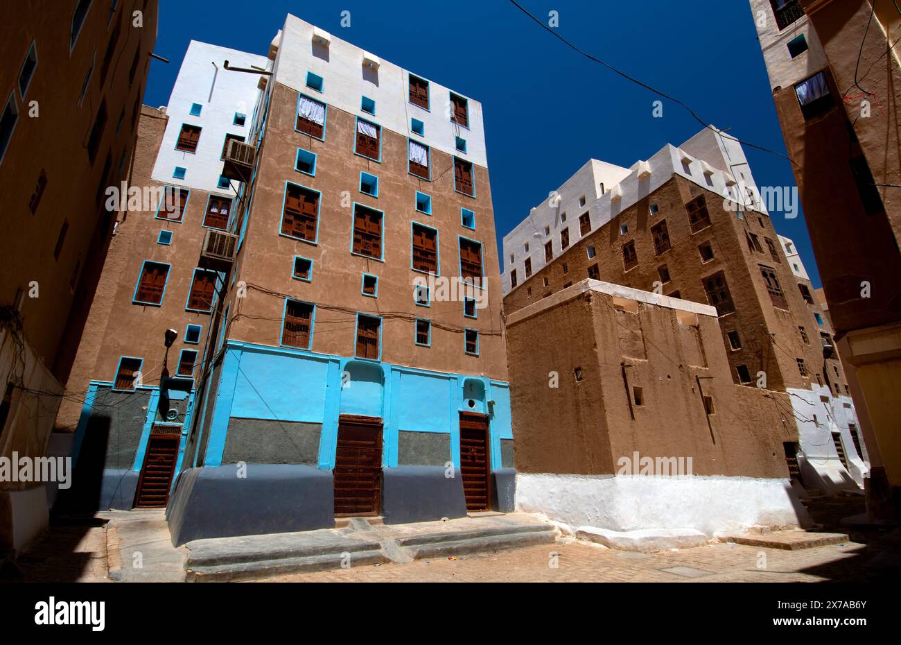 Yemen desert hi-res stock photography and images - Alamy