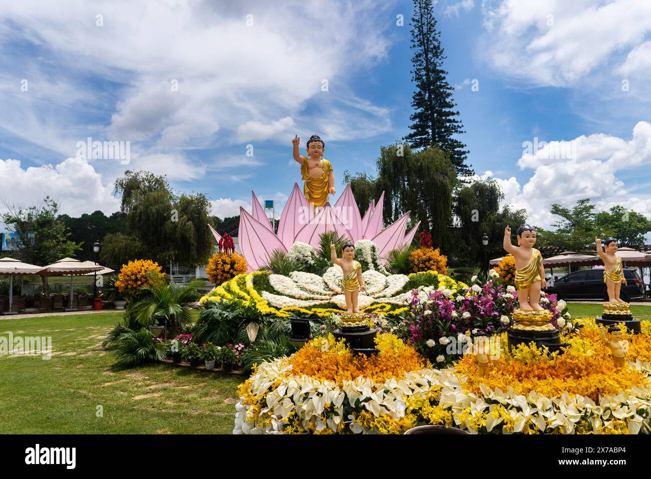 Dalat Region in central vietnam, Buddhist temple Xuan Huong Lake ...