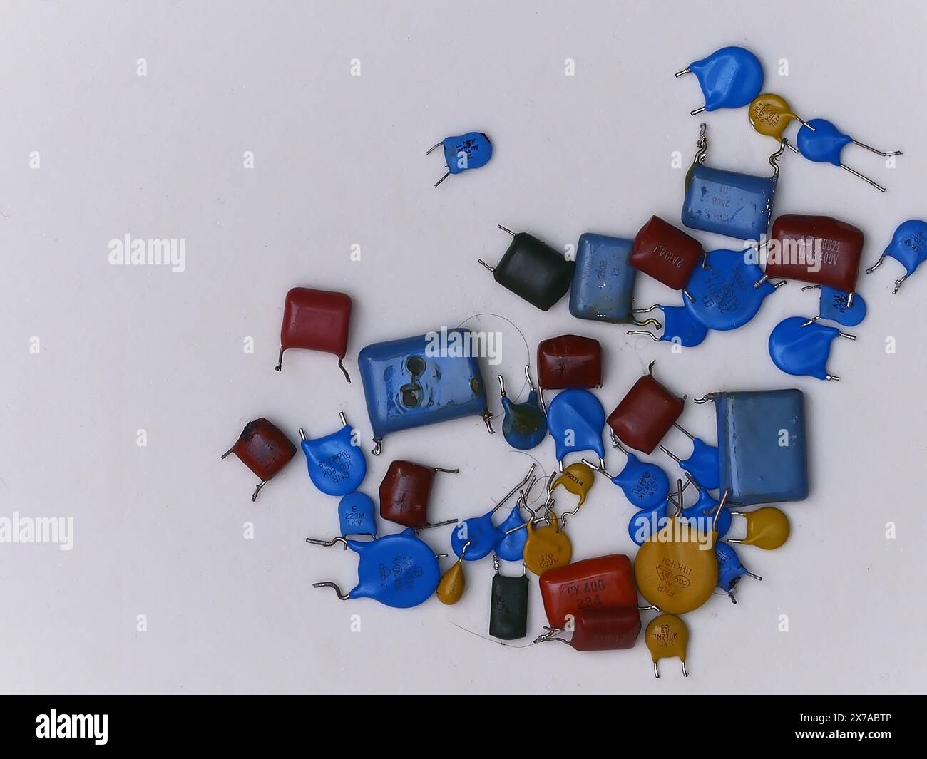 capacitors, electrical circuit and device components.OLYMPUS DIGITAL ...