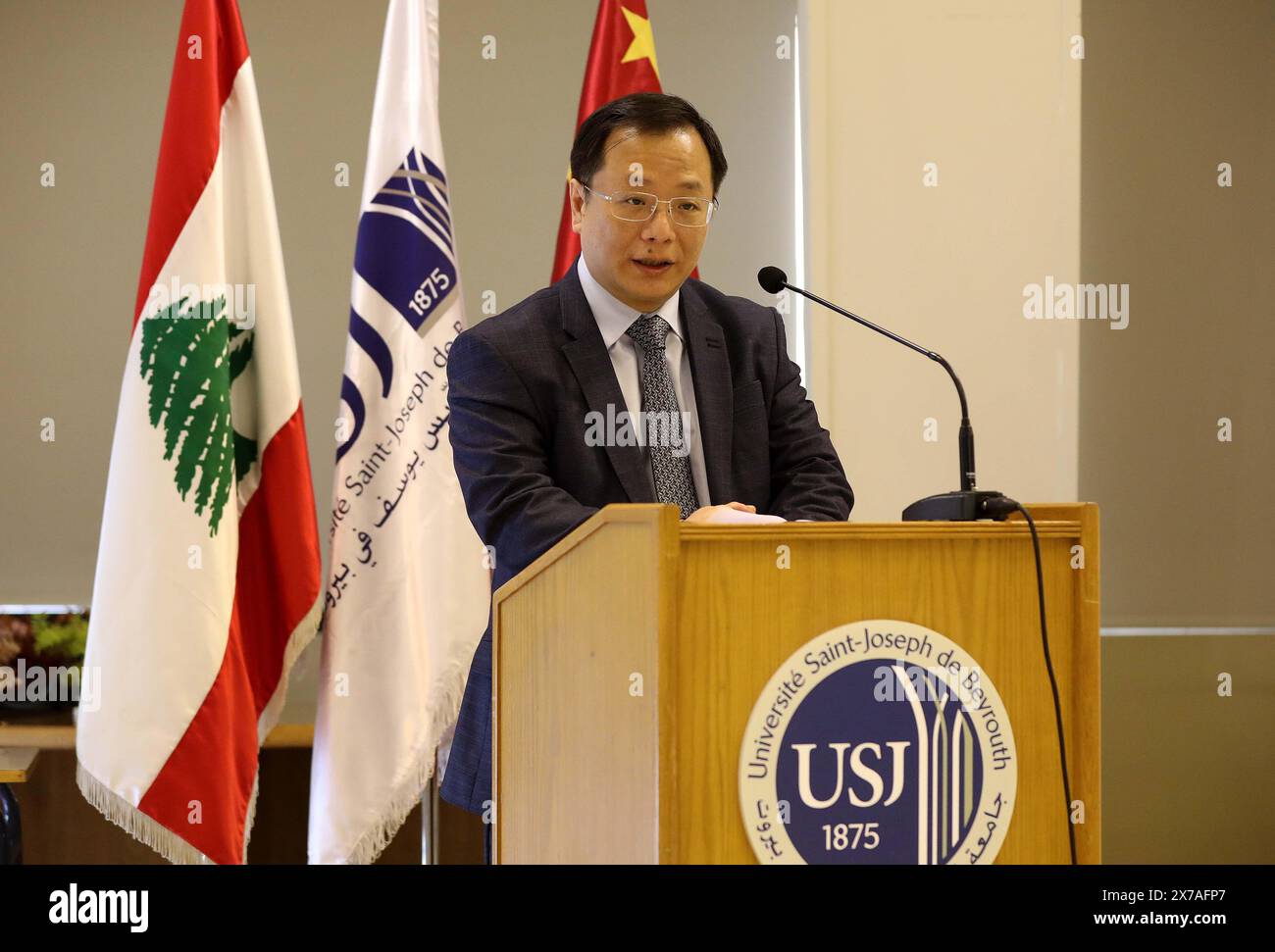 (240519) -- BEIRUT, May 19, 2024 (Xinhua) -- Qian Minjian, the Chinese ...