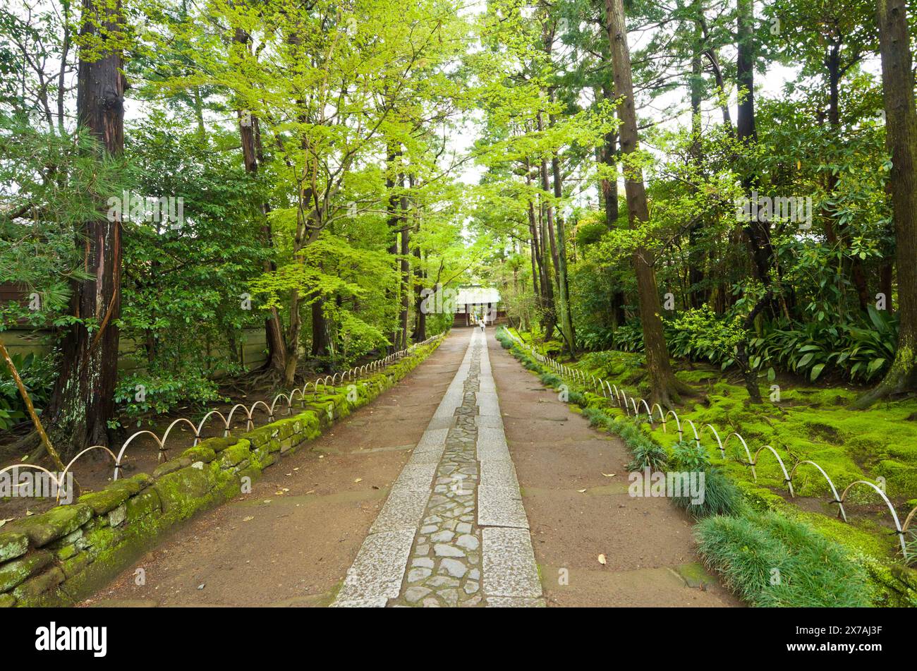 Stone pavement of Jufukuji temple in Kamakura town, Kanagawa prefecture ...