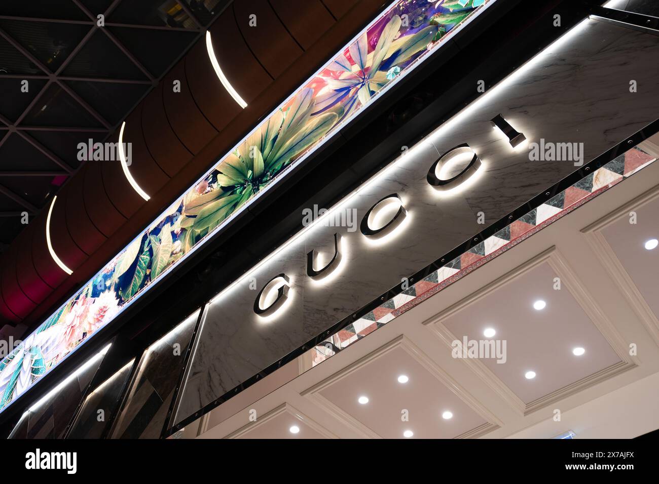 DOHA, QATAR - OCTOBER 13, 2023: Gucci store in Hamad International Airport Stock Photo - Alamy