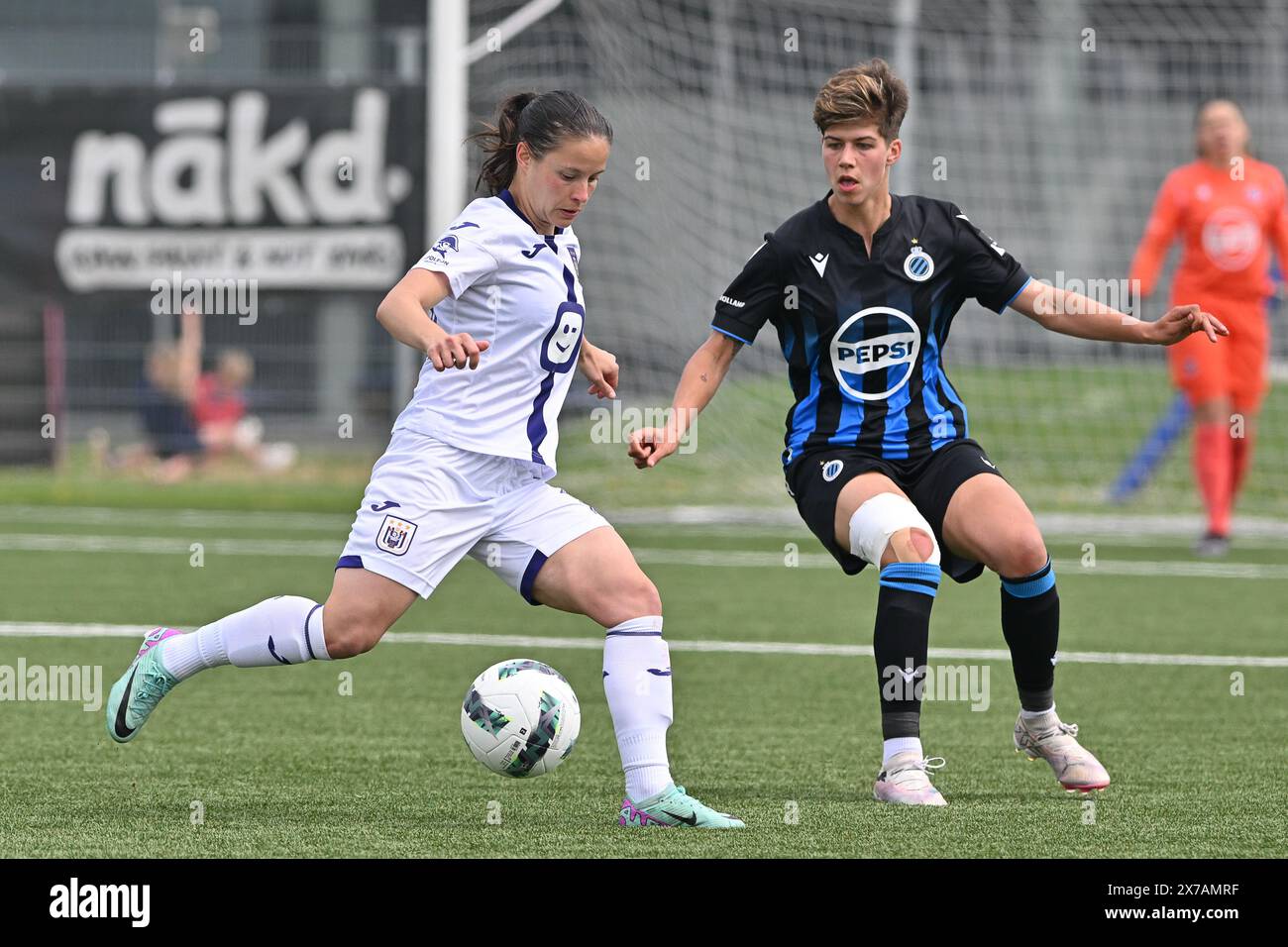 Stefania Vatafu (10) of Anderlecht and Isabelle Iliano (18) of Club YLA pictured during a female ...