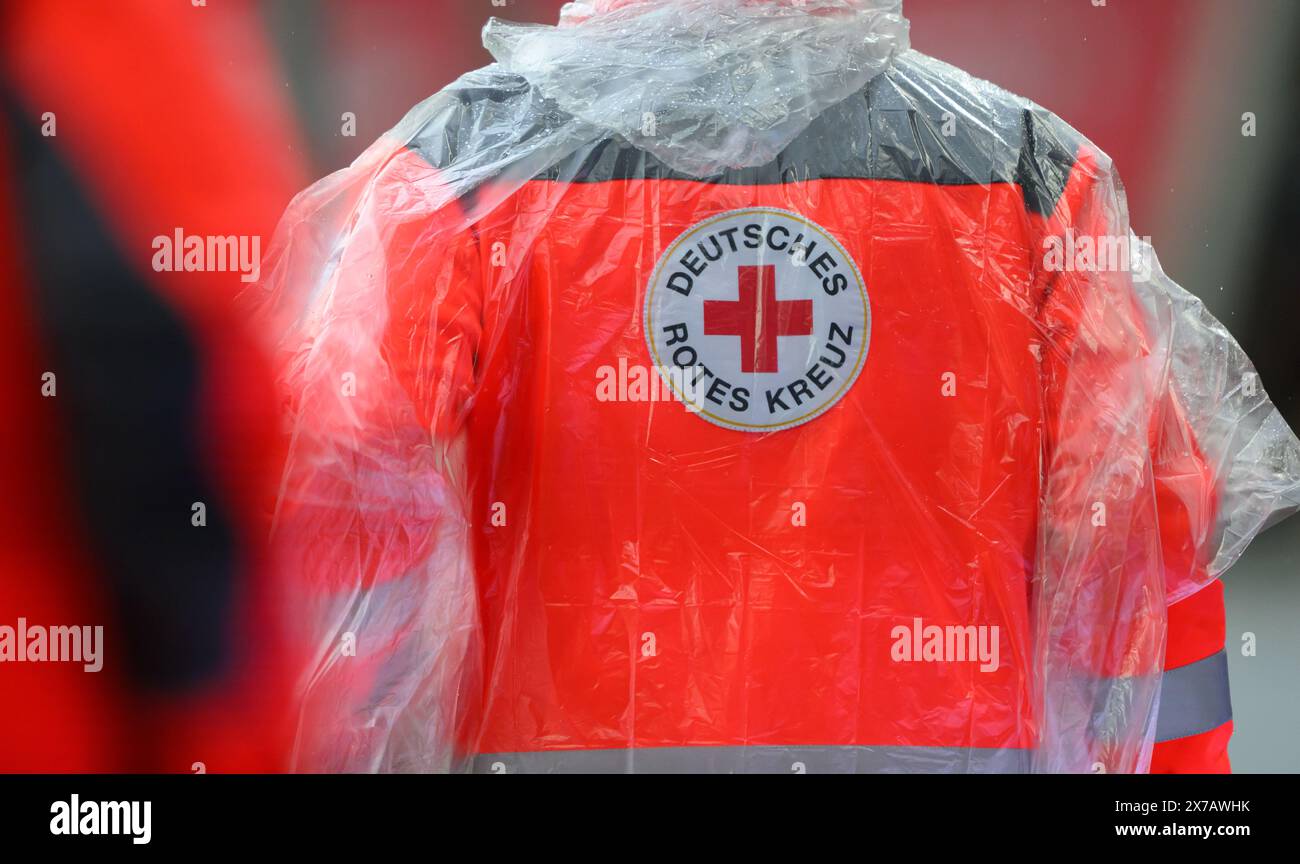 Dresden, Germany. 18th May, 2024. Soccer: 3rd division, SG Dynamo ...