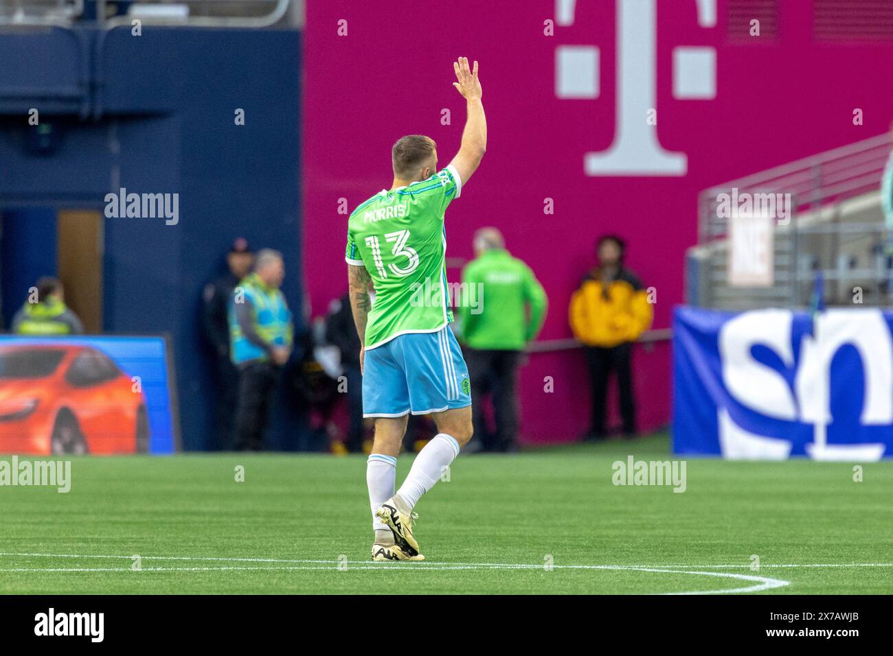 Vancouver whitecaps fans in the stands hi-res stock photography and ...