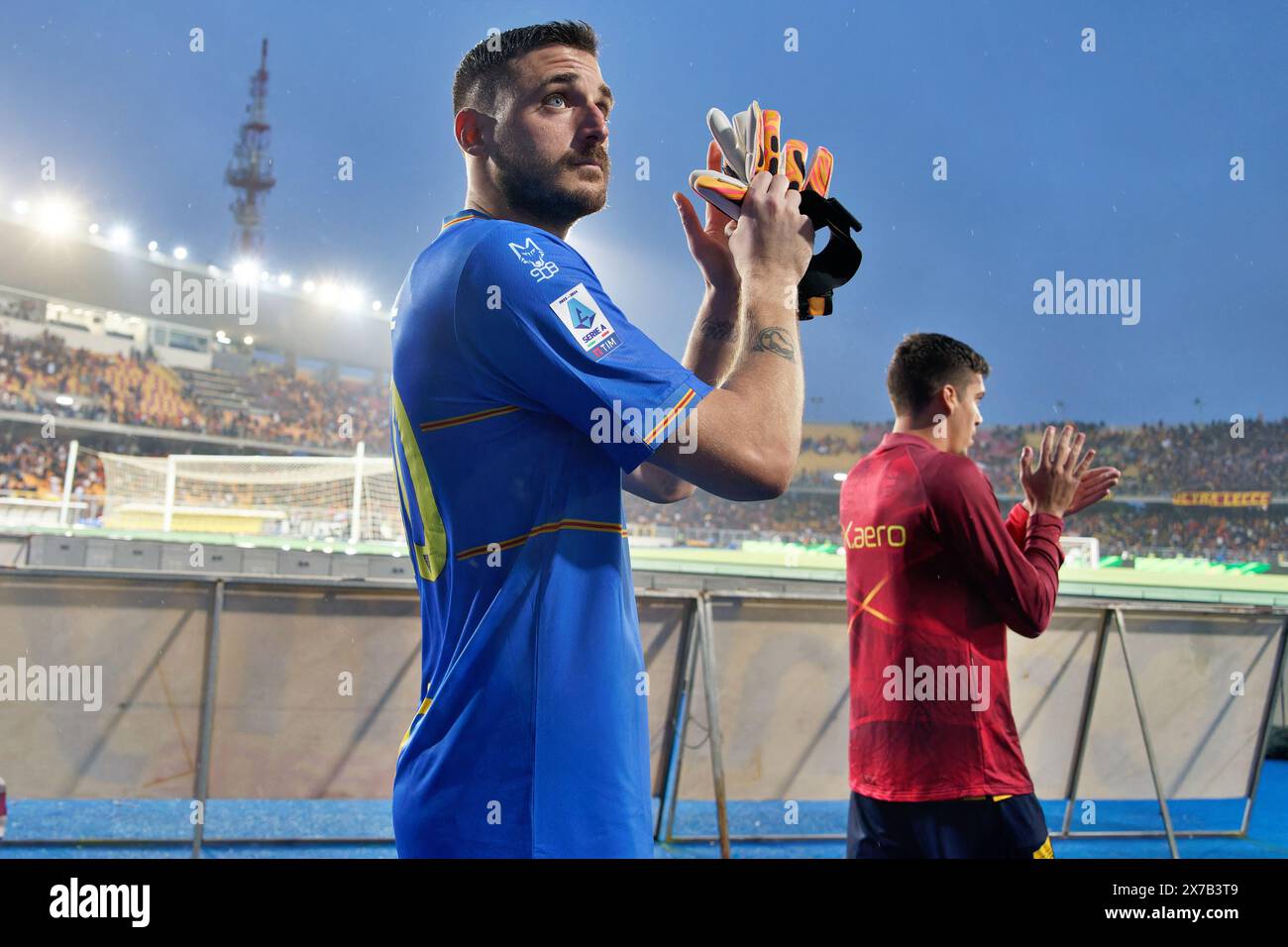 Lecce, Italy. 18th May, 2024. Wladimiro Falcone of US Lecce applauds ...