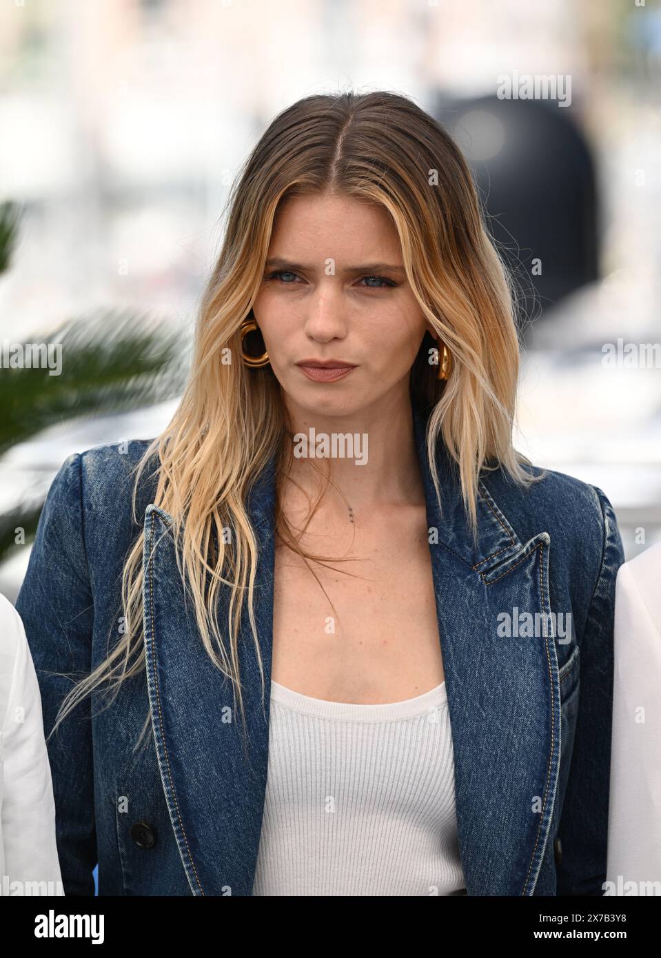 Abbey Lee at the photo call for the film Horizon: An American Saga ...
