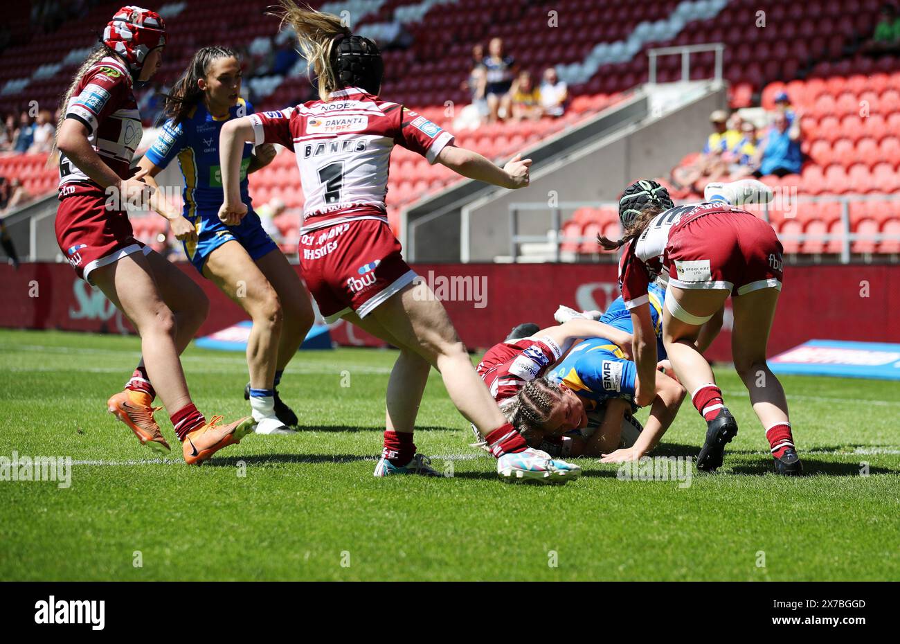 Leeds Rhinos' Caitlin Beevers scores their sides second try during the ...