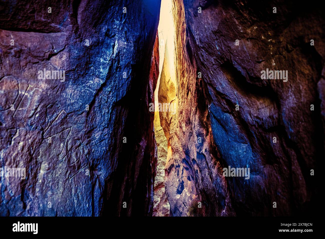 Rock crevice in the Elbe sandstone in Saxon Switzerland Stock Photo - Alamy