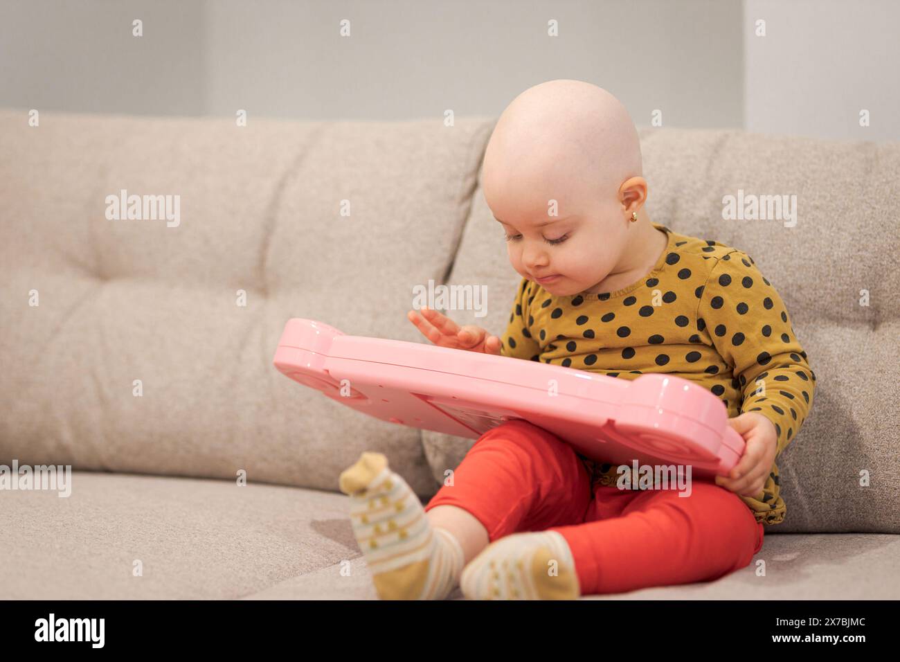 Baby cancer hi-res stock photography and images - Alamy