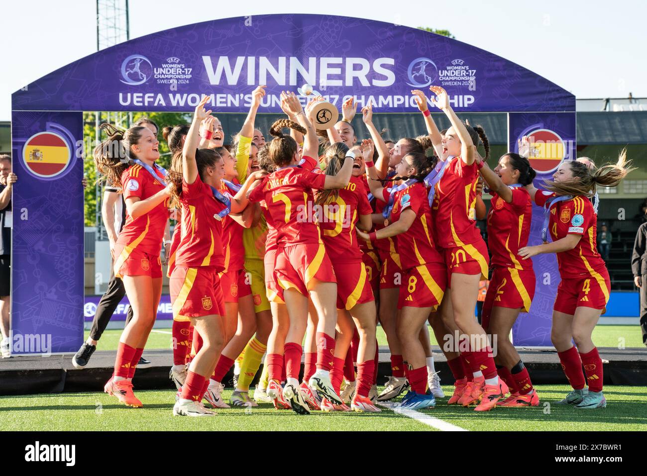 Uefa women's euro trophy hi-res stock photography and images - Alamy