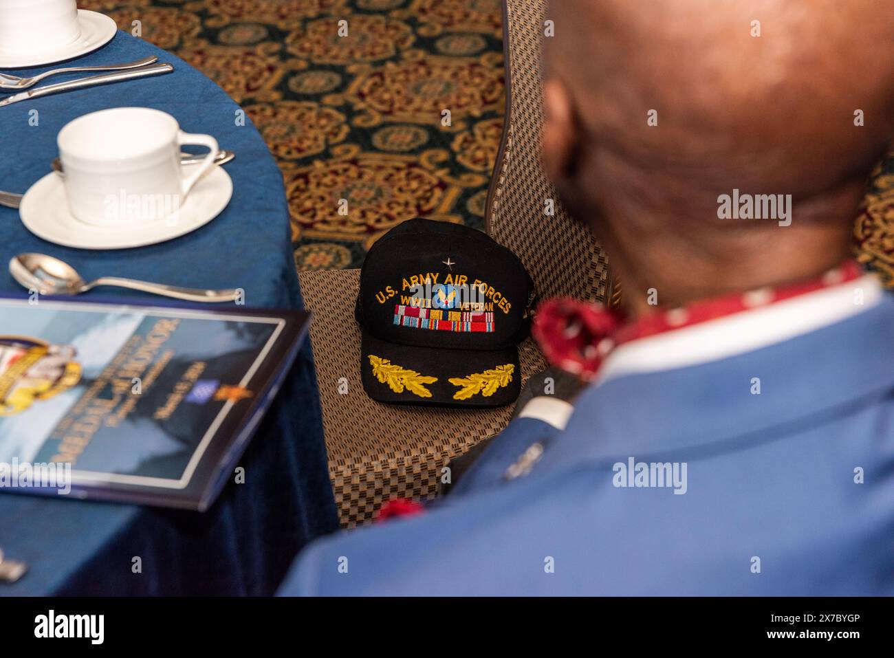 Presentation of the plaque commemorating US Medal of Honor recipients ...