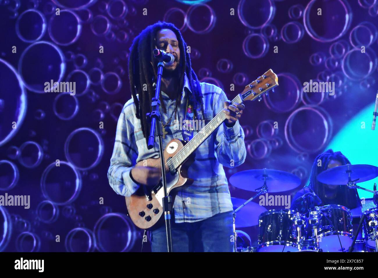 Julian Marley is taking over Vale do Anhangabau with reggae on Saturday ...
