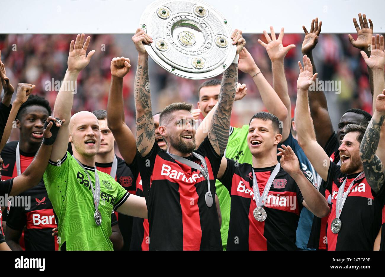 Bundesliga, BayArena Leverkusen; Bayer Leverkusen - FC Augsburg; Robert ...