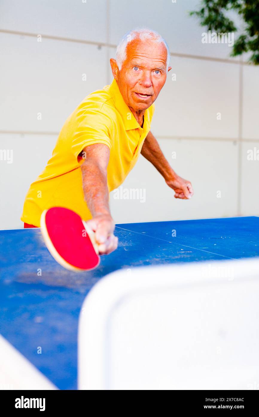 Old man table tennis hi-res stock photography and images - Alamy