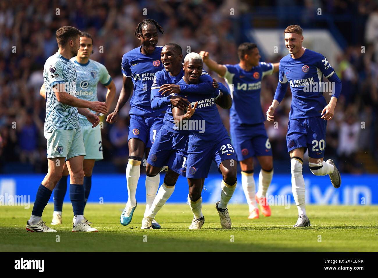 Chelsea's Moises Caicedo (centre) celebrates scoring their side's first ...