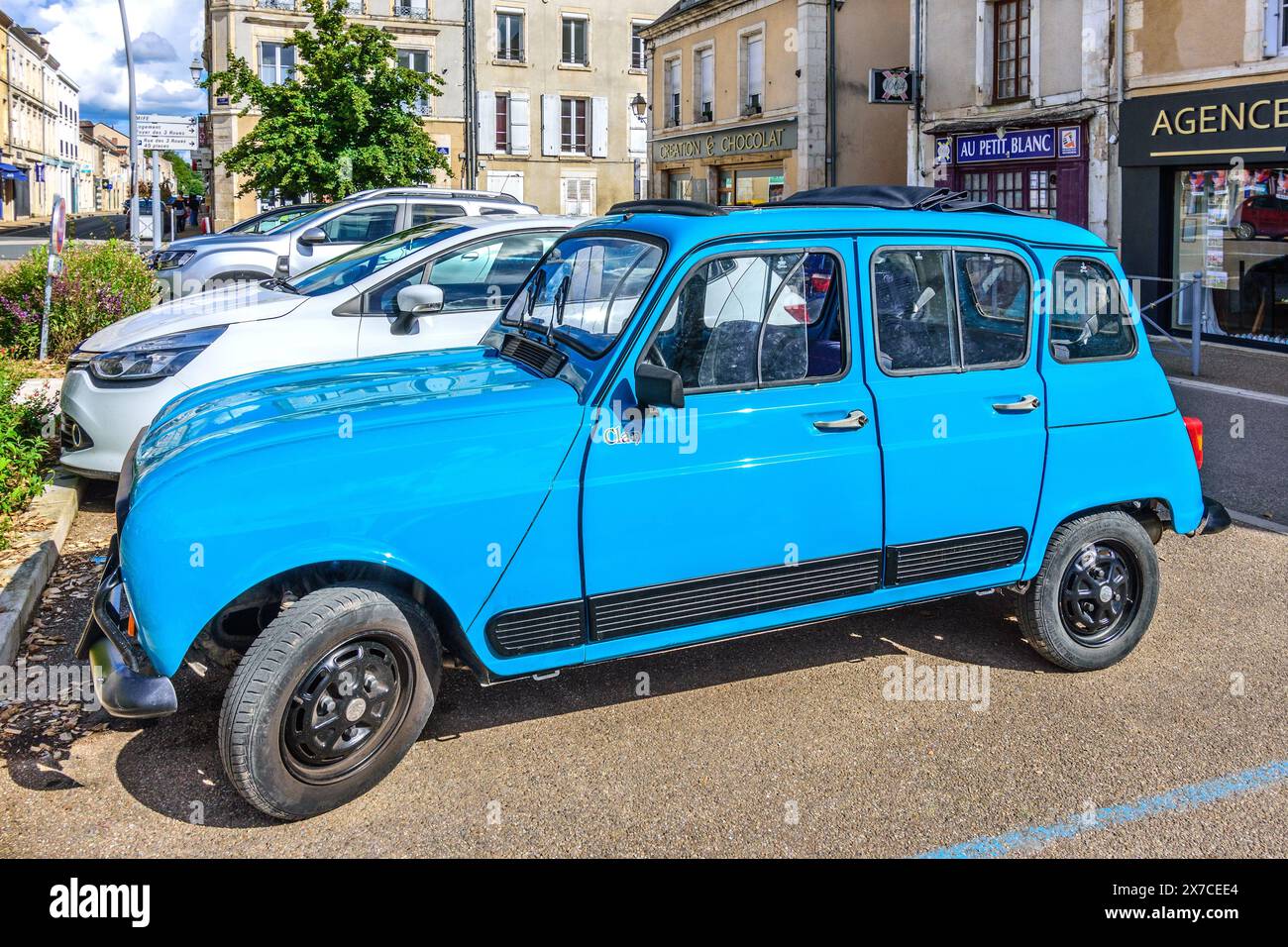 Renault 4 GTL 'Clan' launched in 1986 - Le Blanc, Indre (36), France ...