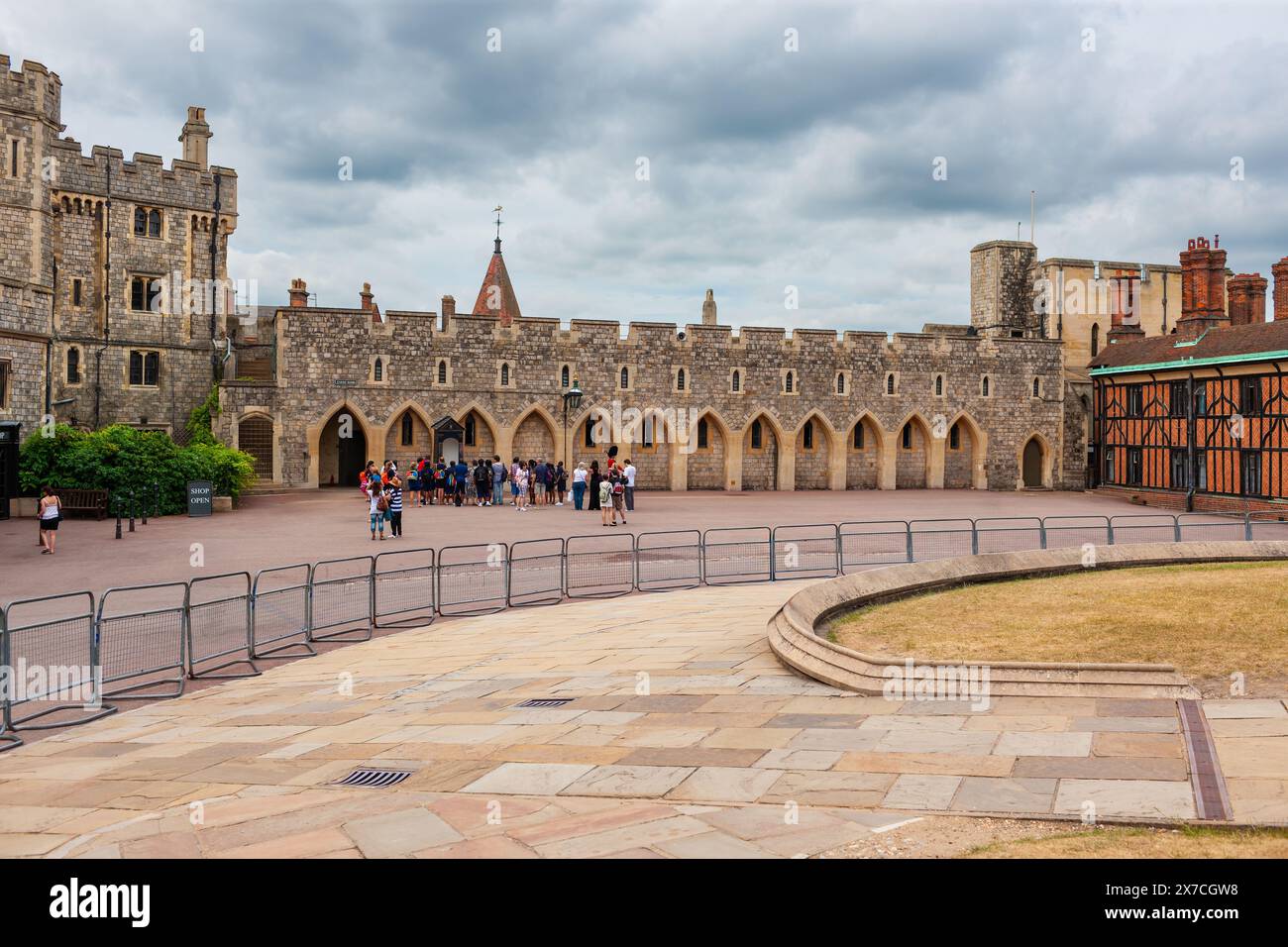 Henry viii gate hi-res stock photography and images - Alamy