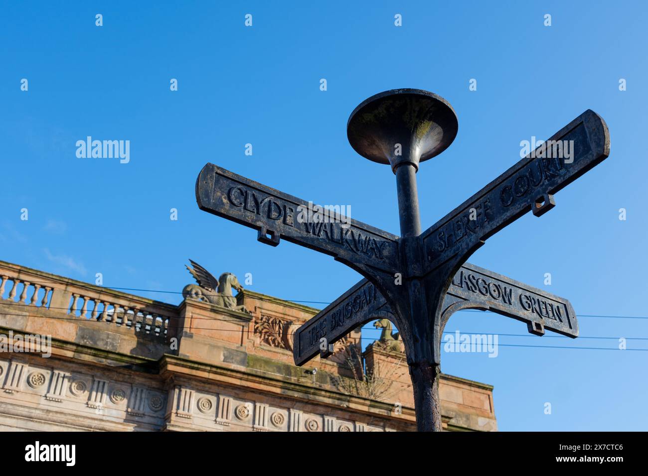 Glasgow Scotland: 12th Feb 2024: Street signs on Clyde Street outside ...