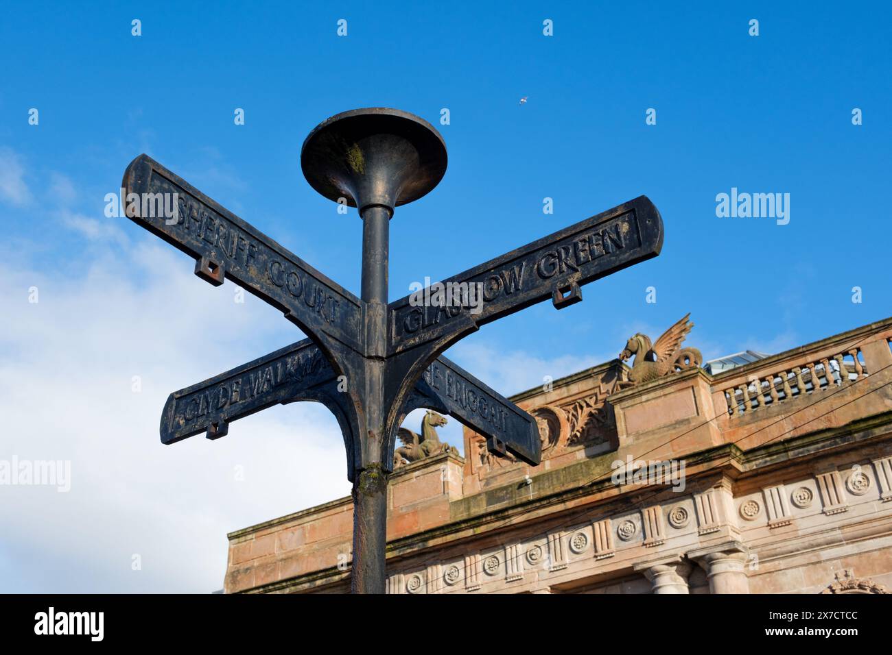 Glasgow Scotland: 12th Feb 2024: Street signs on Clyde Street outside ...