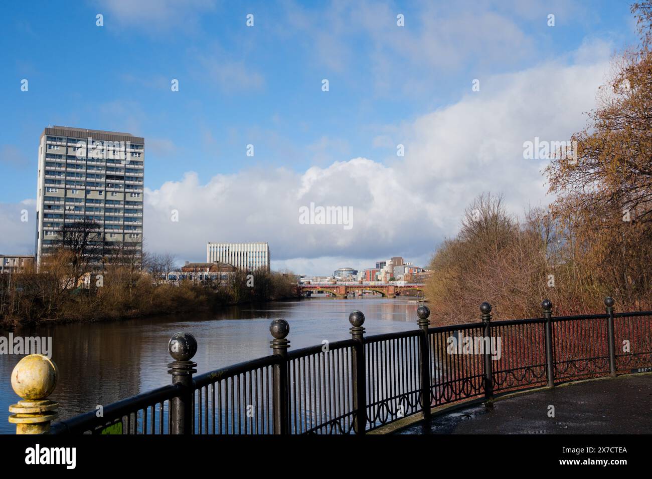 Glasgow Scotland: 12th Feb 2024: Adelphi Street flats on river clyde on ...