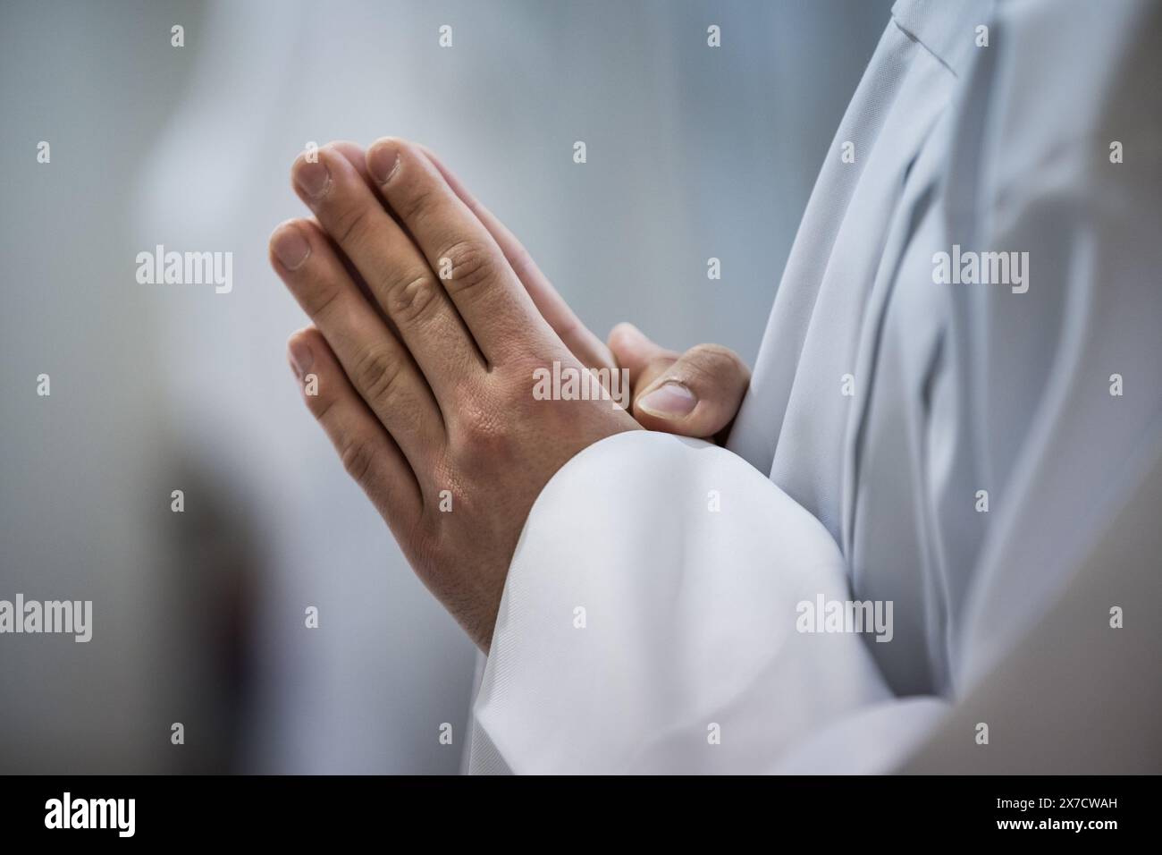 Holding communion host hi-res stock photography and images - Alamy