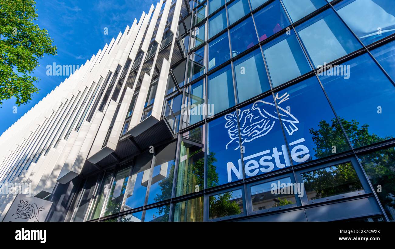 Nestle group hi-res stock photography and images - Alamy