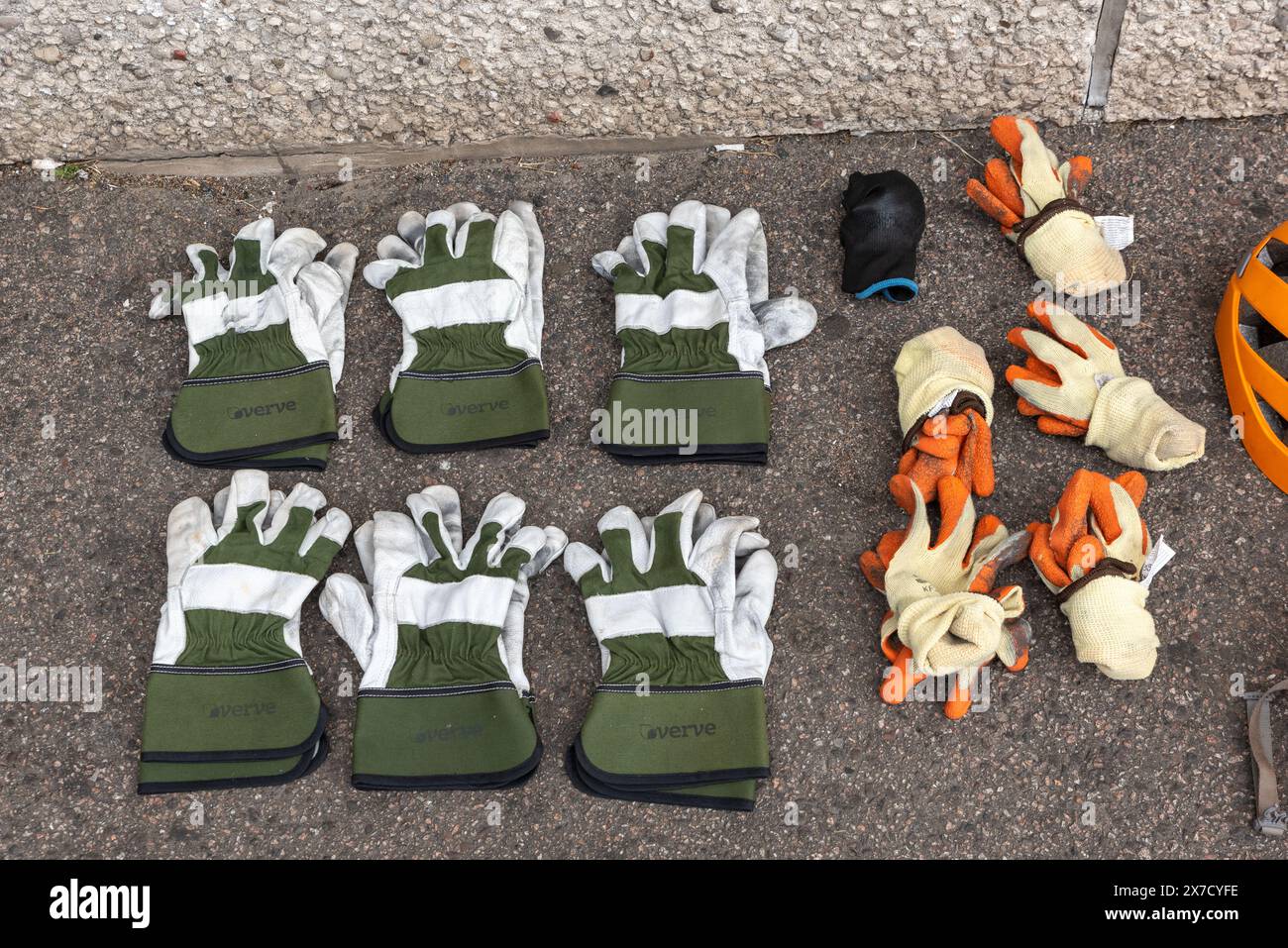 Verve gloves hi-res stock photography and images - Alamy