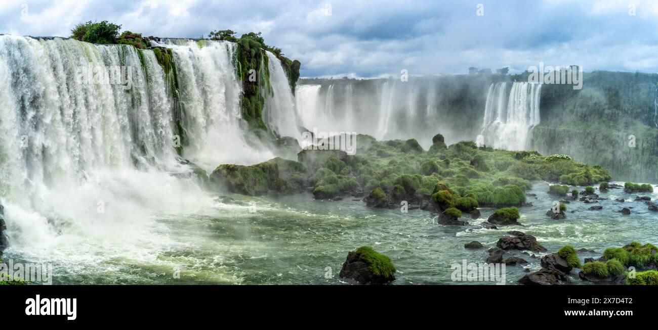 View of world famous Iguasu waterfalls in Brazil Stock Photo - Alamy