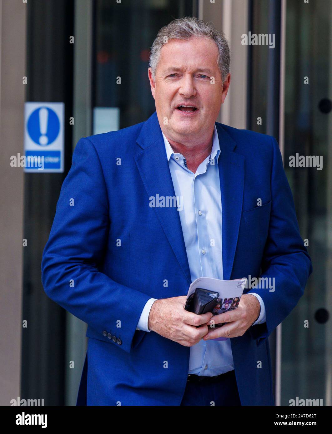 Keep clear piers morgan hi-res stock photography and images - Alamy