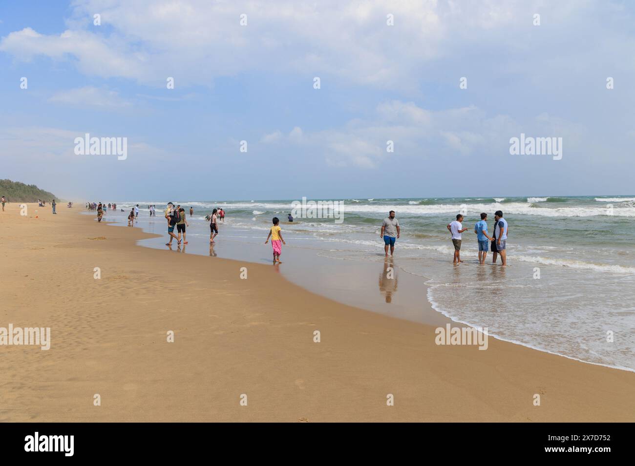 Tourists enjoying on Eden Beach - Blue flag Beach in Pondicherry Stock ...
