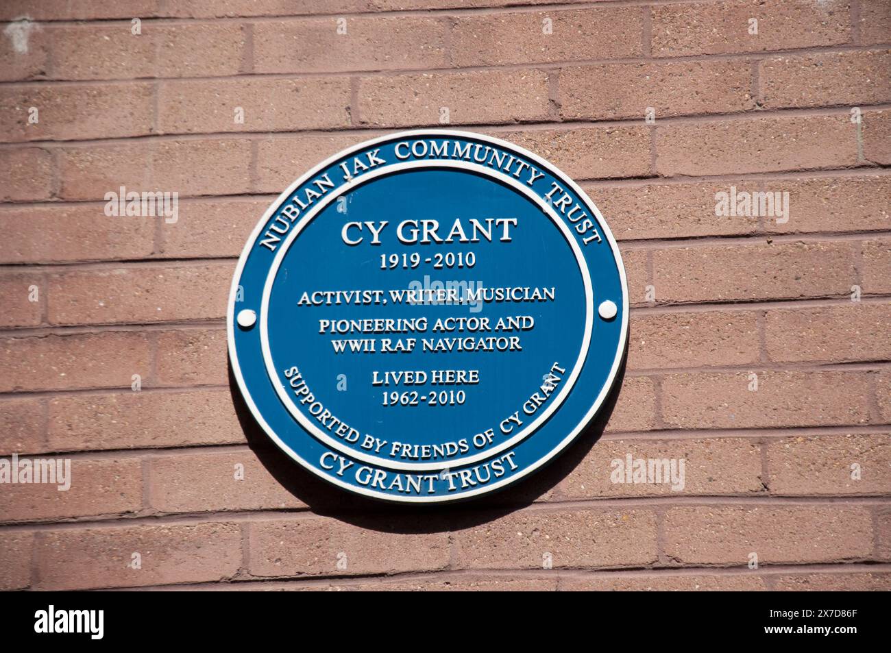 Nubian Jak Plaque indicating where Cy Grant lived from 1962 to 2010 ...