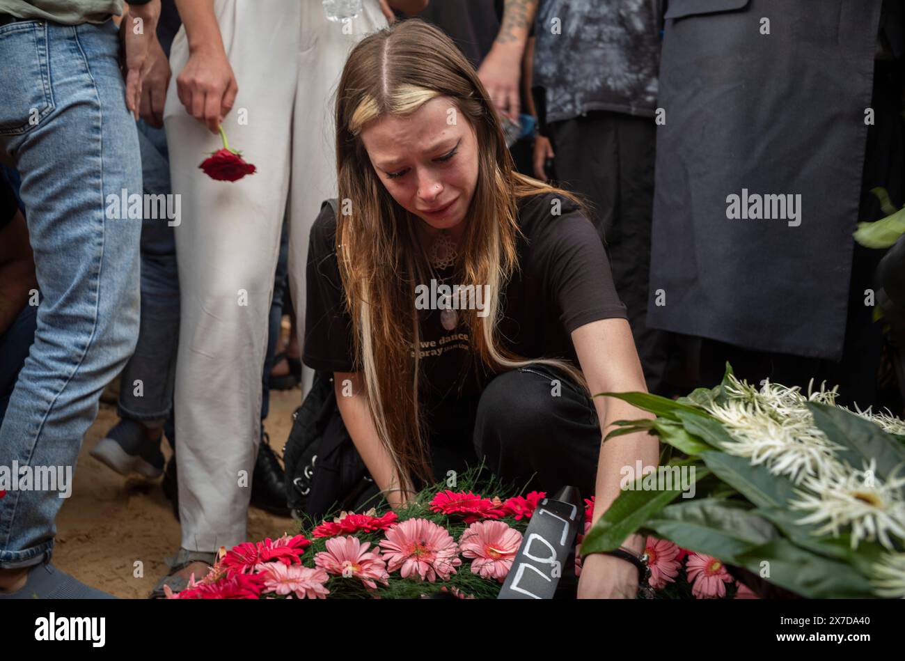 Srigim Li On, Israel. 19th May, 2024. Relatives and friends attend the ...