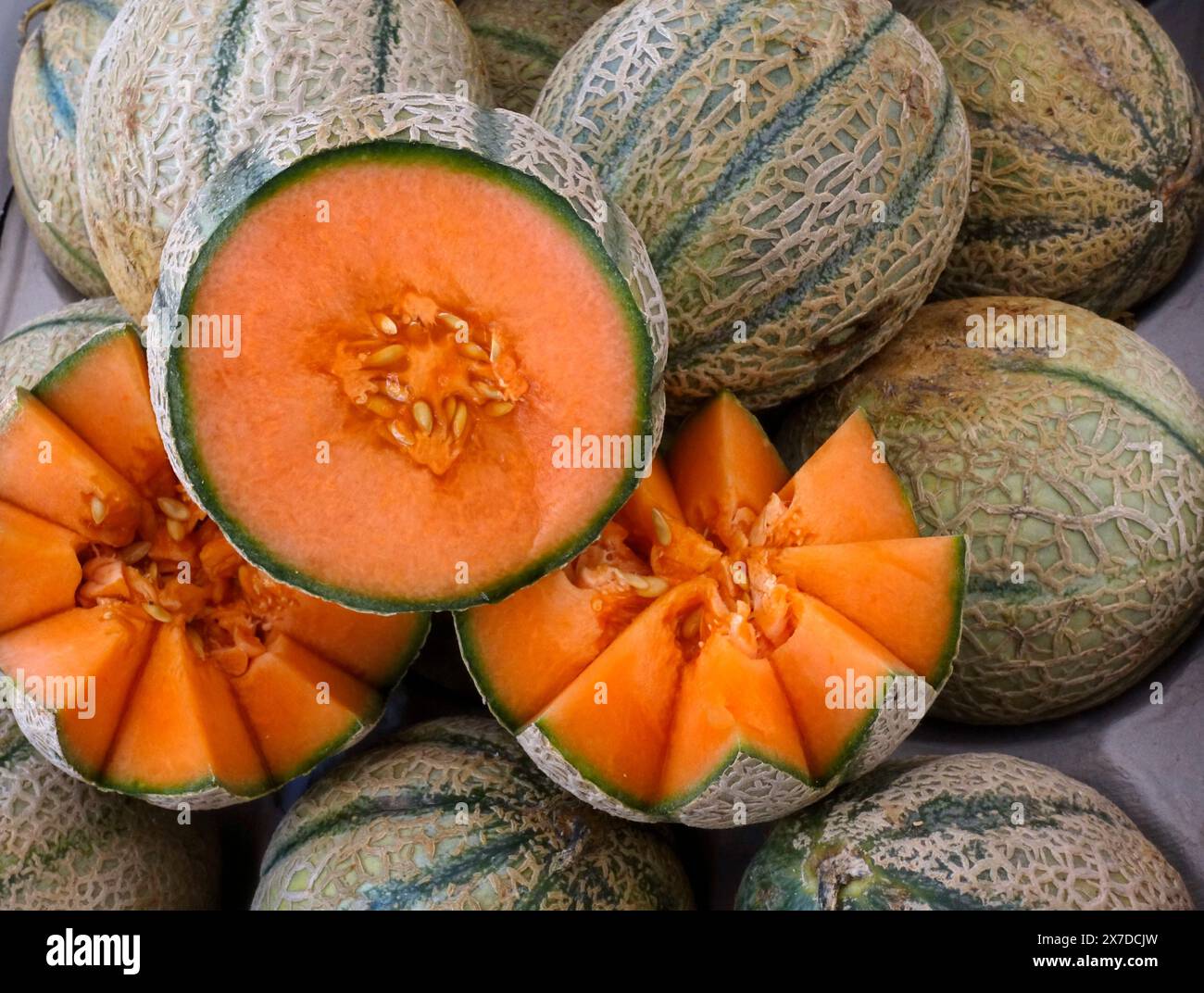 Cavaillon market hi-res stock photography and images - Alamy