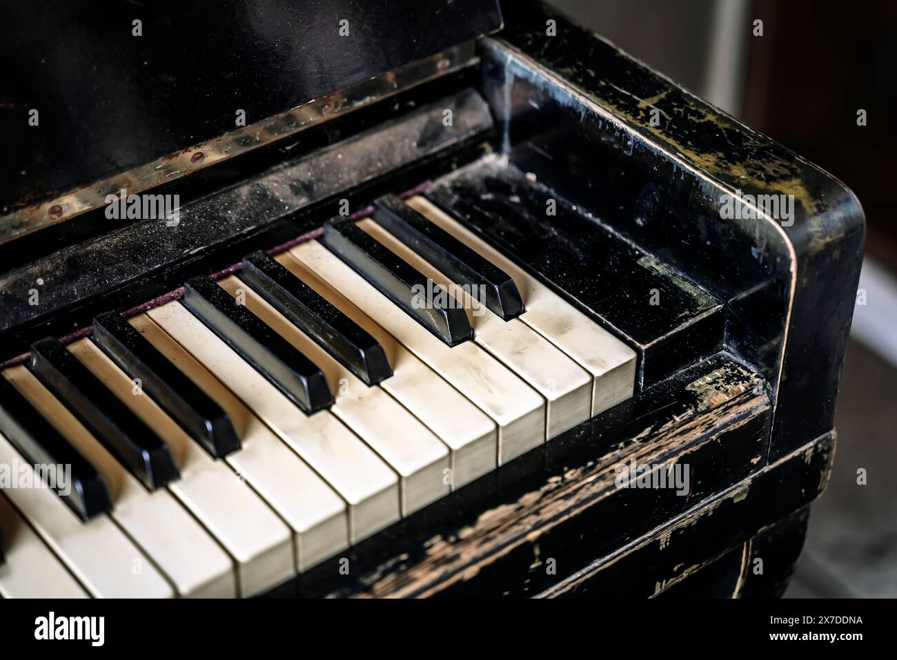 Piano keys background. Old vintage piano for classical music and jazz ...