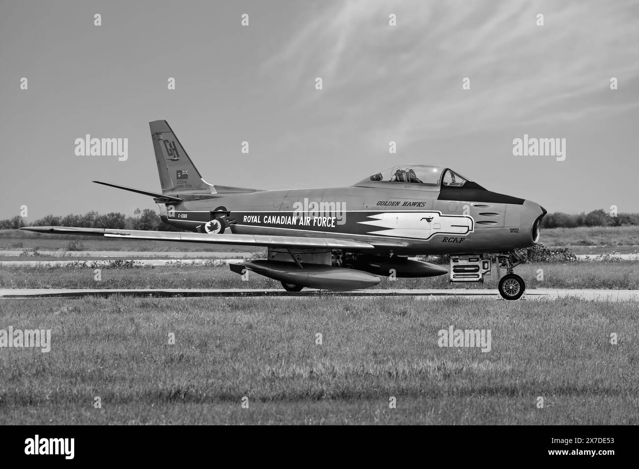 Canadair F 86 Sabre Golden Hawks On The Ground In British Columbia