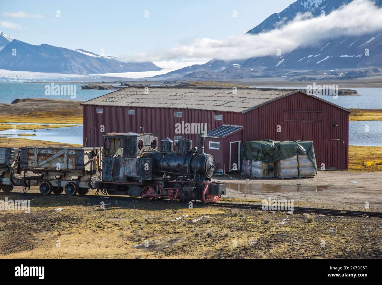 Ny Alesund Arctic Research Station on Spitsbergen Stock Photo - Alamy