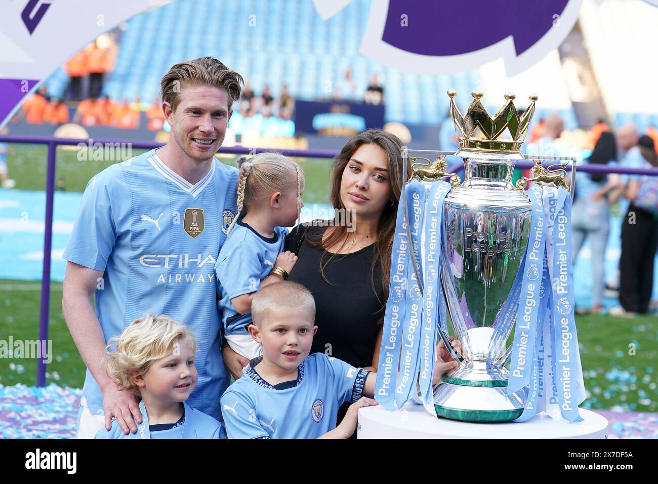 Manchester City's Kevin De Bruyne poses for a photo with wife Michele ...