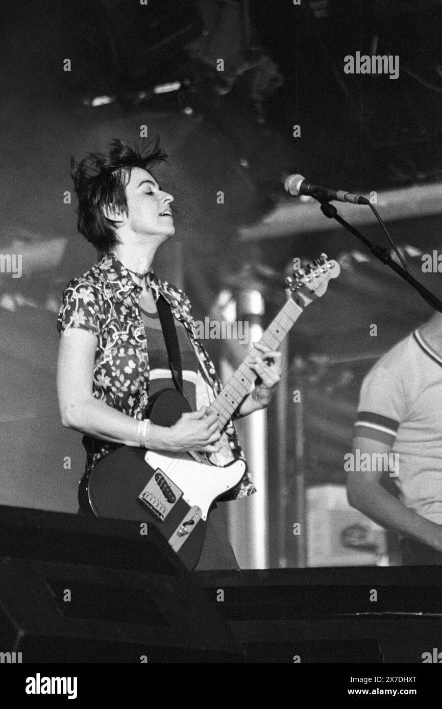 LOUISE WENER, SLEEPER: GLASTONBURY 95: Louise Wener of the band Sleeper ...