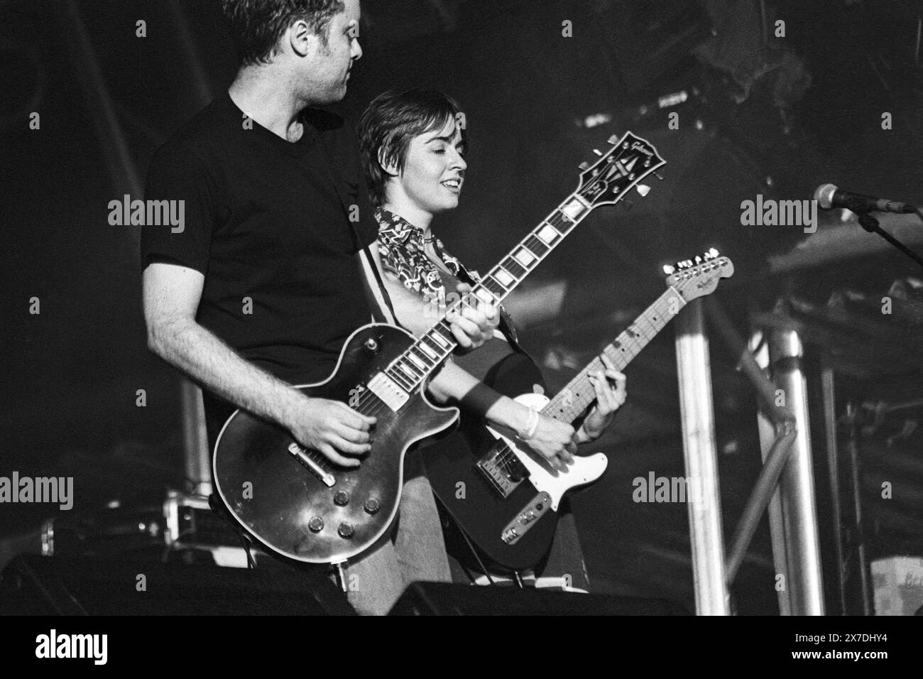 LOUISE WENER, JON STEWART, SLEEPER: GLASTONBURY 95: Louise Wener singer ...