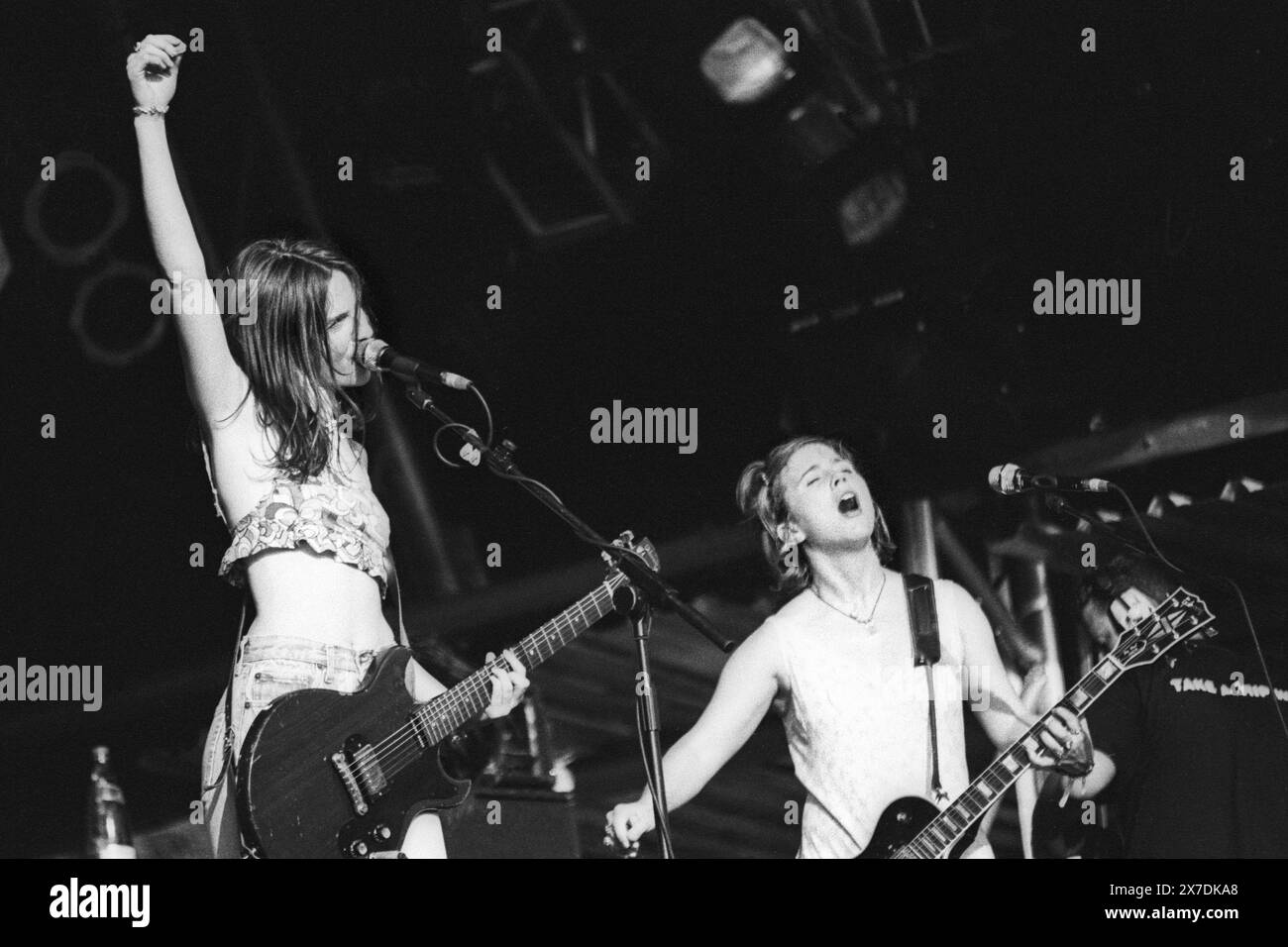 NINA GORDON, LOUISE POST, VERUCA SALT, GLASTONBURY FESTIVAL, 1995 ...