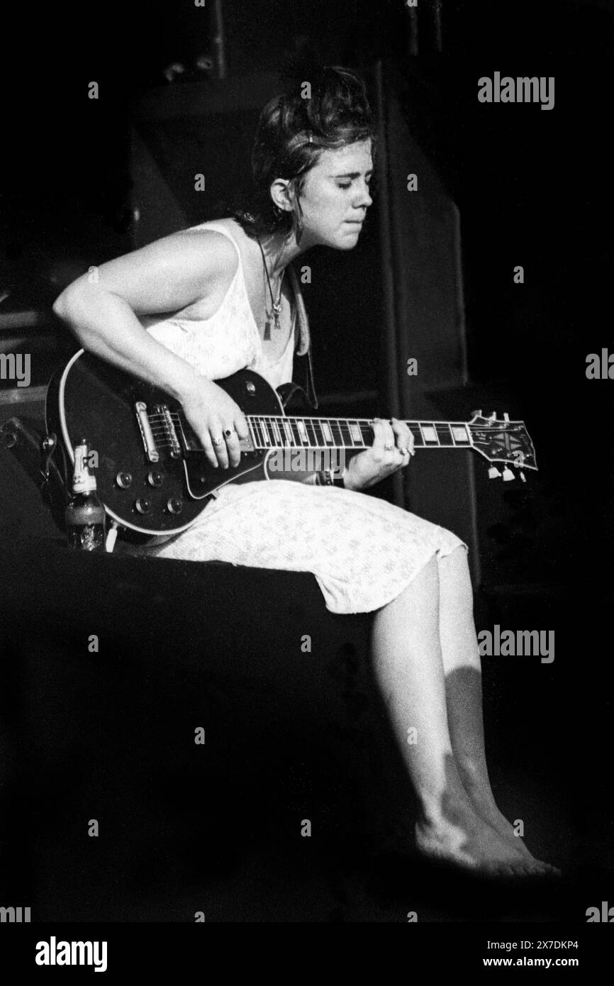 LOUISE POST, VERUCA SALT, GLASTONBURY FESTIVAL, 1995: Singer and ...