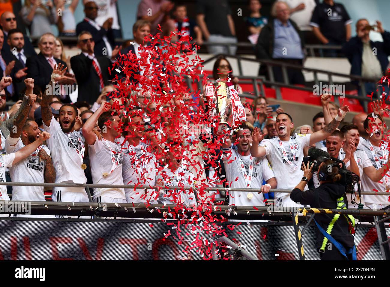 Crewe alexandra wembley hi-res stock photography and images - Alamy