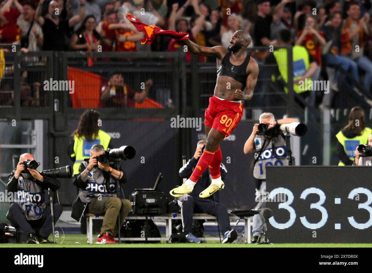 Romelu Lukaku of AS Roma celebrates after scoring the goal of 1-0 ...
